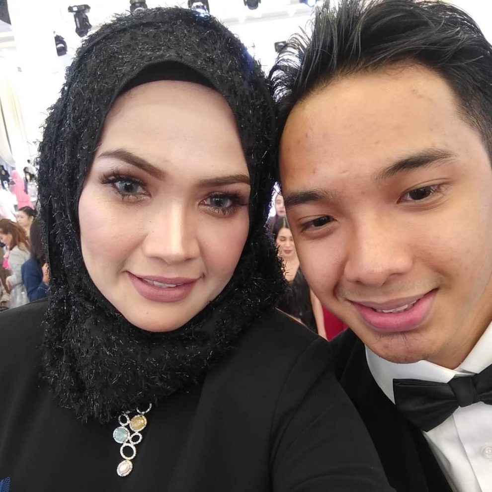 [VIDEO] “Terharu Tengok Mereka Dua”- Lebih 400K Tontonan, Anak Zarina ...