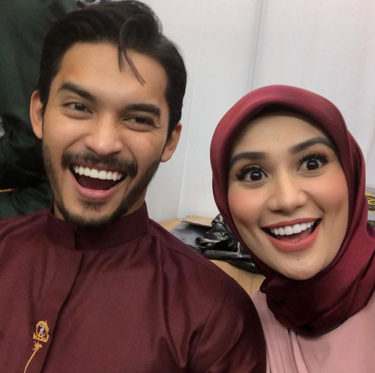 [VIDEO]”Guna Sarung Batik Tu Paling Win, Aku Tengok Non Stop!”- Netizen ...