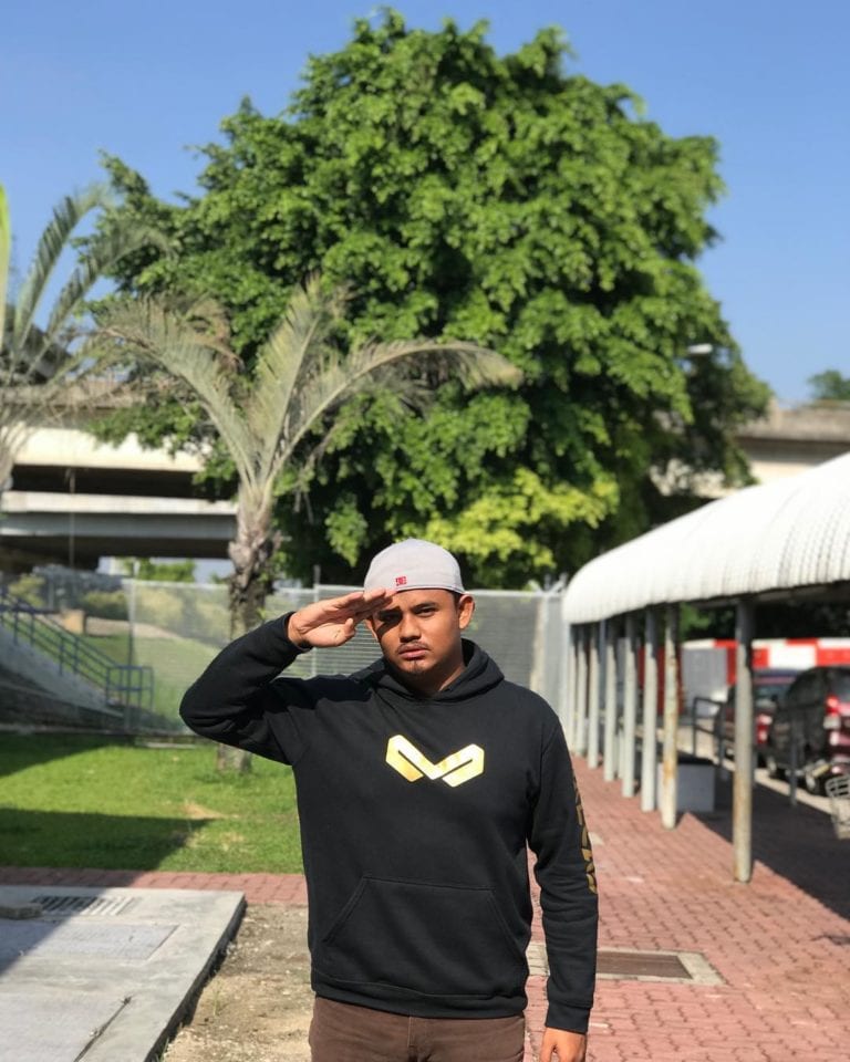 Kecoh Jumpa Kembar Hairul Azreen Di Laman Sosial, Student Al-Azhar Pula ...