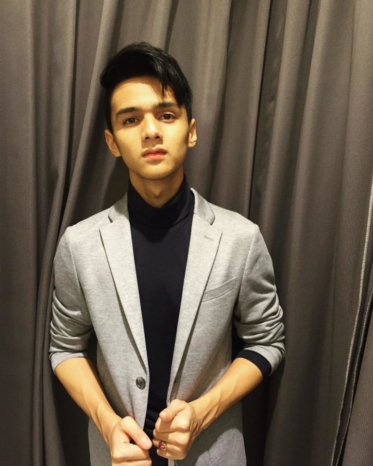 Viral Layan Adik Manja Waktu Azan, Rupanya Pemuda Kelahiran UK Aktif ...