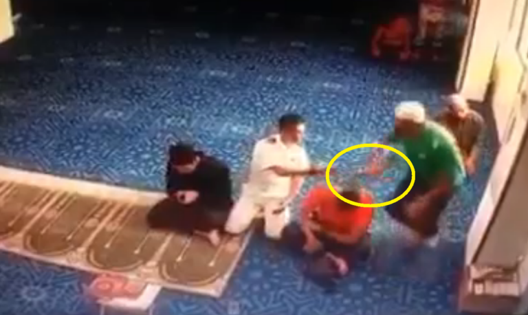 Dianggap Biadab Salam Tak Tengok Muka, Kepala Anggota TLDM Ditampar ... Dianggap Biadab Salam Tak Tengok Muka, Kepala Anggota TLDM Ditampar ...